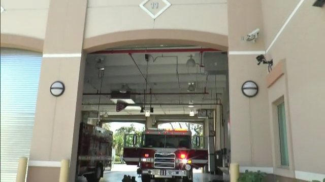 Bomberos de Miami viajan para colaborar en Puerto Rico. • Mega TV