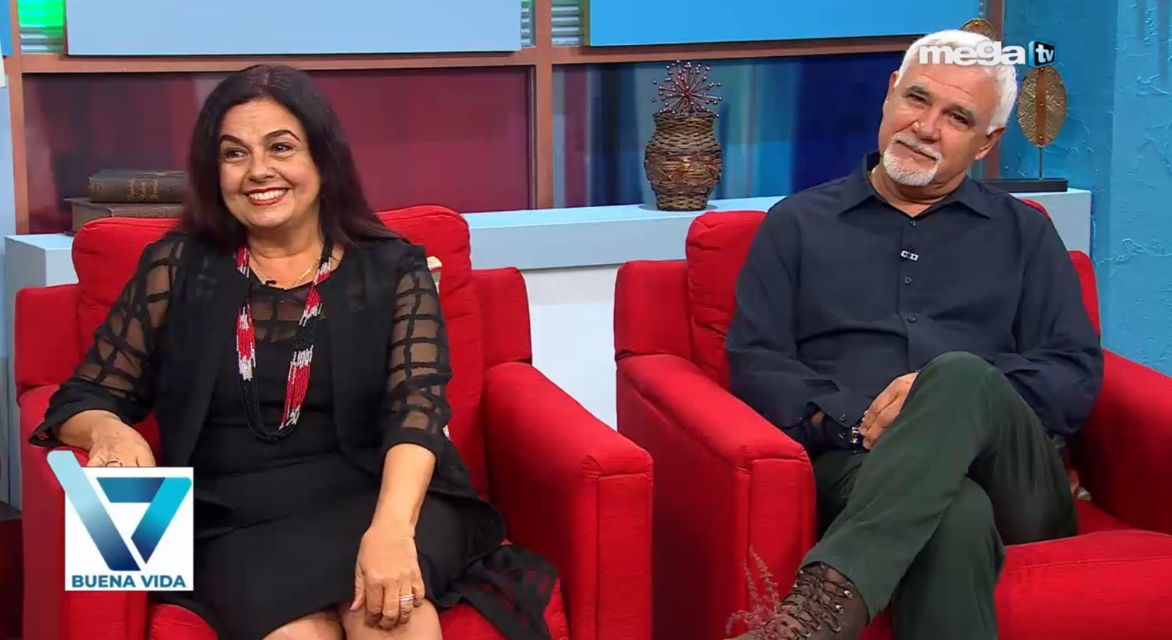 La Dra. Maritza Fuentes conversa con los actores cubanos Rini Cruz y ...